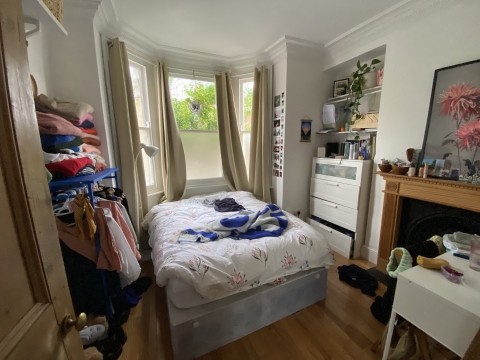 1 bedroom in a 3 bed house in Wrexham Road, London (E3) - House Share ...