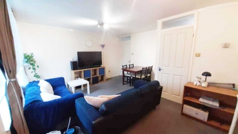 2 bedroom house in Chobham Road, London (E15) - Whole House - Christian ...
