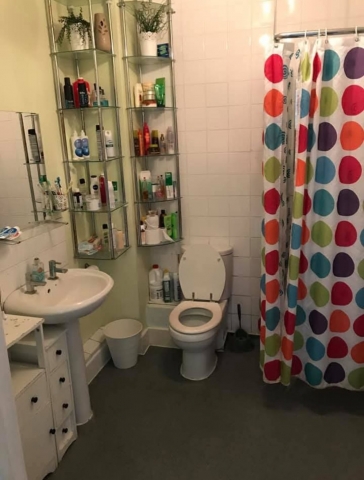 1 bedroom in a 5 bed house in Dora Way, London (SW9) - House Share ...